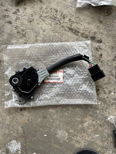 2001 Mitsubishi Fuso FE640 Automatic Transmission Inhibitor Switch ...
