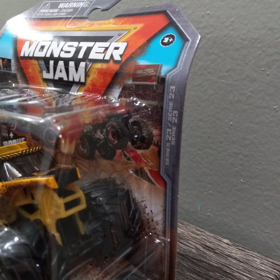 SPIN MASTER MONSTER JAM 1.64 MONSTER TRUCK SERIES 23 & 18 LOT 9 PIECE ...