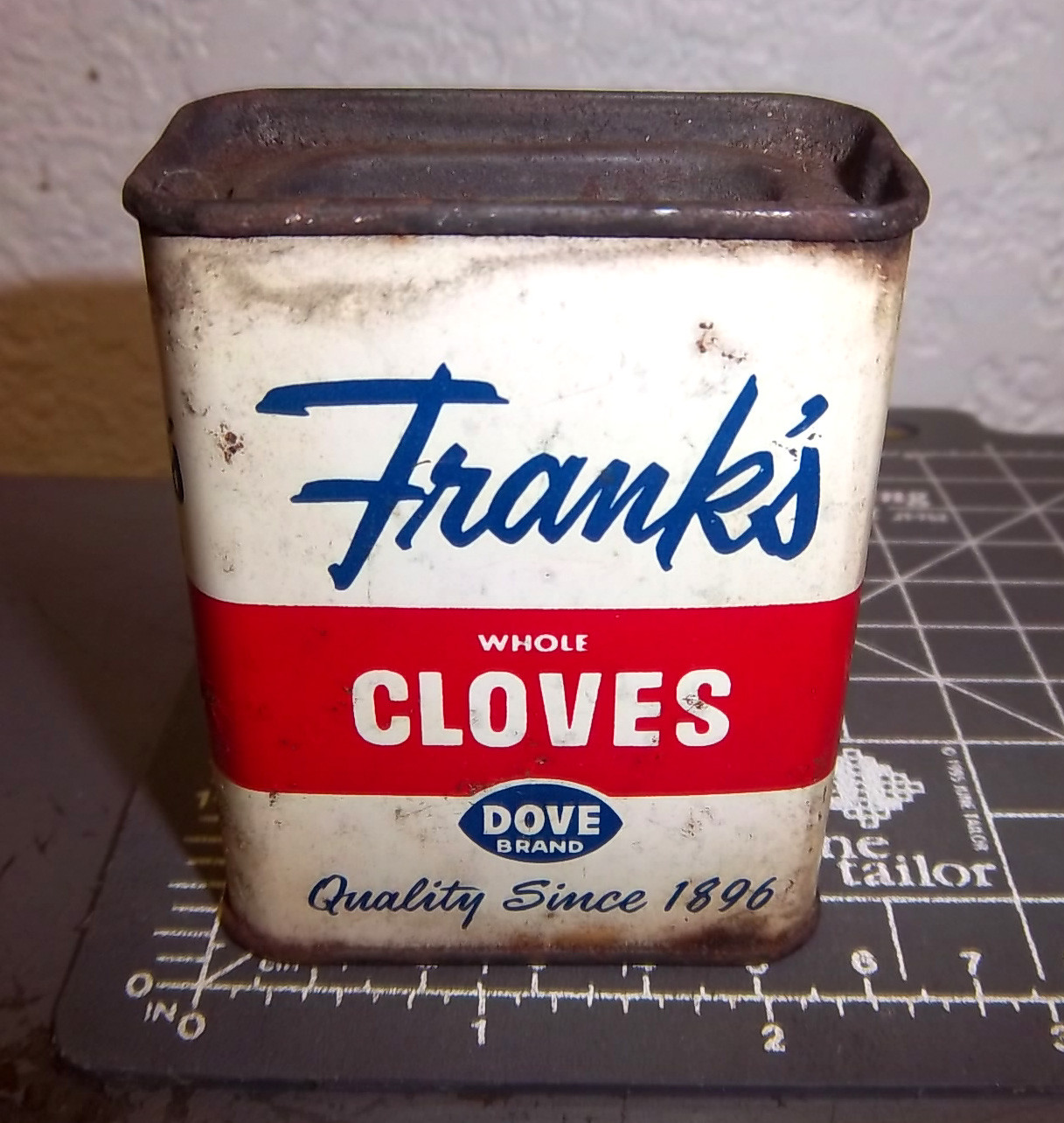 Vintage Franks Dove CLOVES 1 oz spice tin, Great Logo & graphics, pry ...