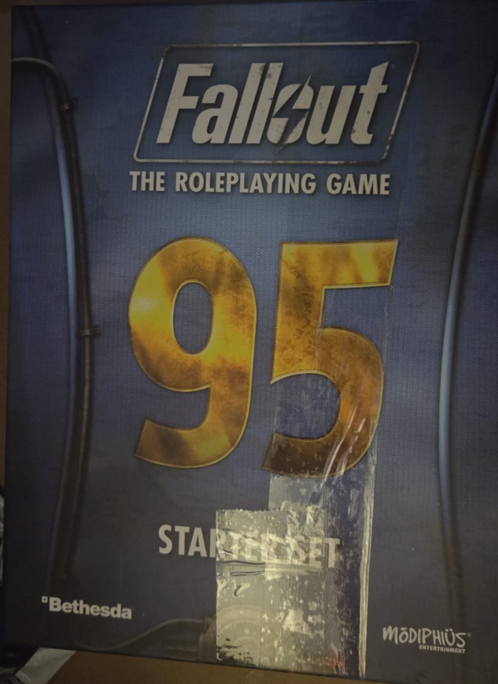 Fallout RPG MUH052192 The Roleplaying Game Starter Set - NEW SEE PICS ...