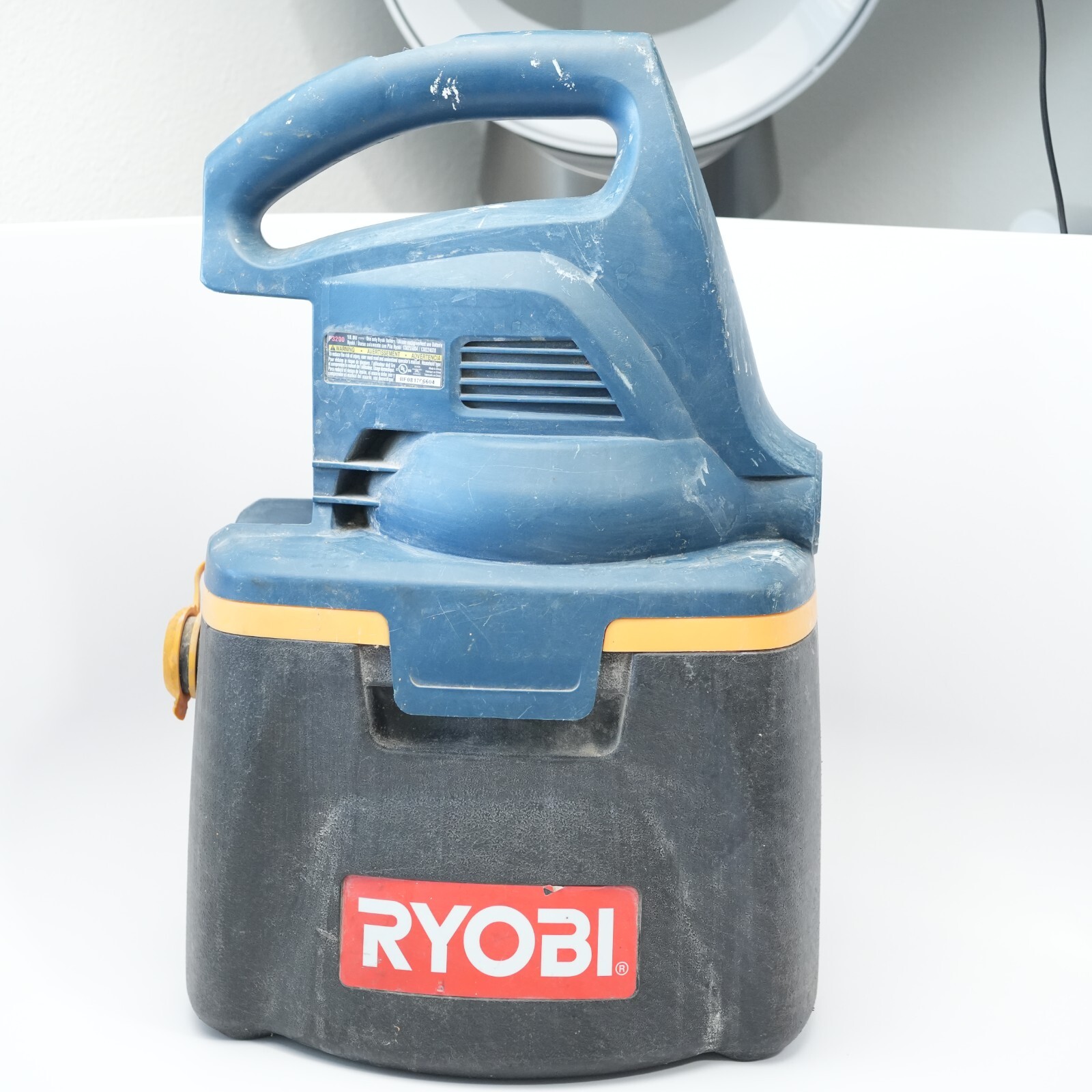 Ryobi 18V One+ Wet Dry Canister Vacuum P3200 - Tool Only No Battery ...