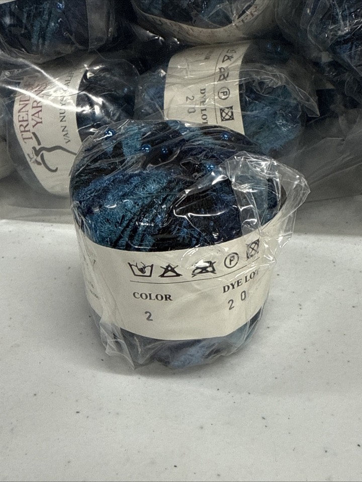 Trendsetter Yarn ‘Broadway’ Cotton/Pearls/Viscose/Poly Color 2 - 18 ...