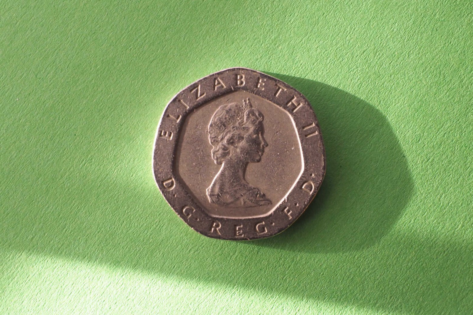 1982 - Extremely rare Collectable Queen Elizabeth II, 20p coin ! | eBay UK