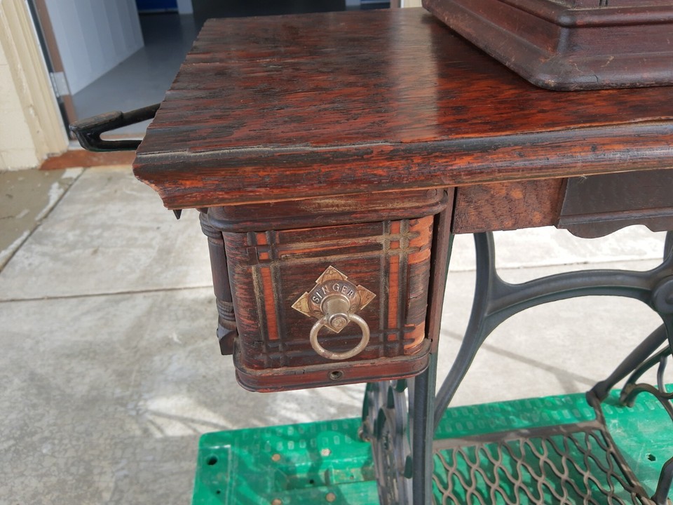 Beautiful Antique 1892 VS2 singer treadle sewing machine, ORIGINAL ...