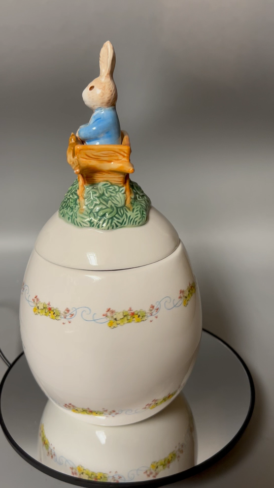 2003 Peter Rabbit Ceramic Egg Shaped Jar Teleflora Beatrix Potter ...