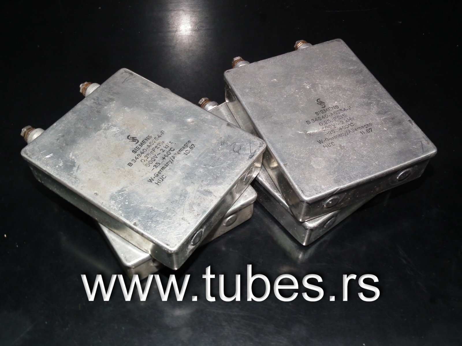 Two vintage Siemens PIO capacitors 0.25uF 500V~ Made in Germany in 1967 ...