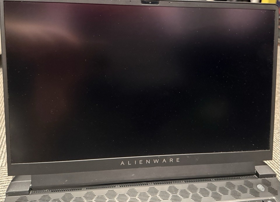 Alienware Laptop M15 R6 - intel core i7 11800H, 16Gb ram, RTX 3060 ...