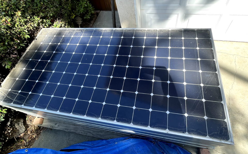 425 watt Sunpower / Maxeon SPR-425E-WHT-D Solar Panels | eBay