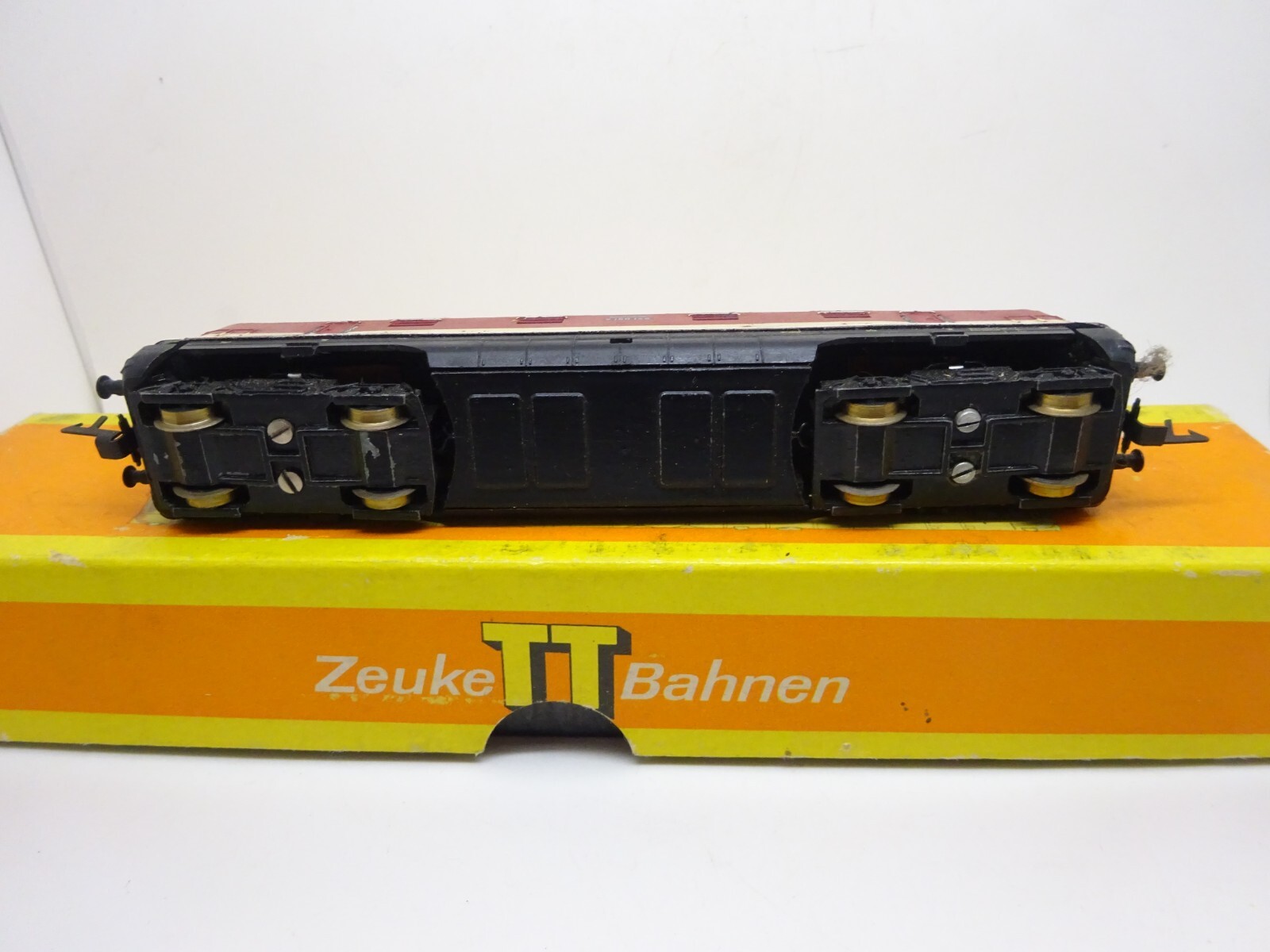 Zeuke BTTB Spur TT: Diesel-Lok DR V180 146, analog, mit Licht (OK18 ...