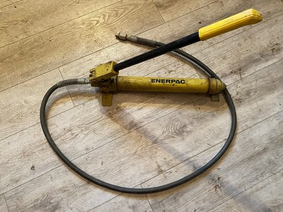 Hydraulic Cylinders - Enerpac Hydraulic Hand Pump