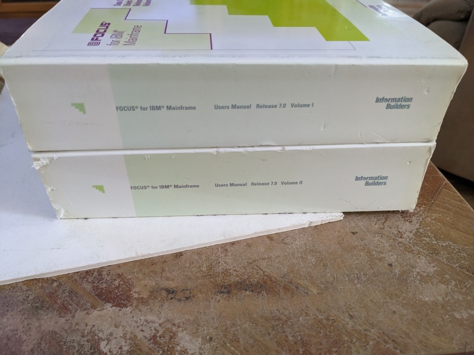 FOCUS for IBM Mainframe Information Builders Manual Data Description ...