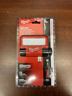 Milwaukee 2114-21 550 Lumens USB Rechargeable Pivoting Flood Light ...