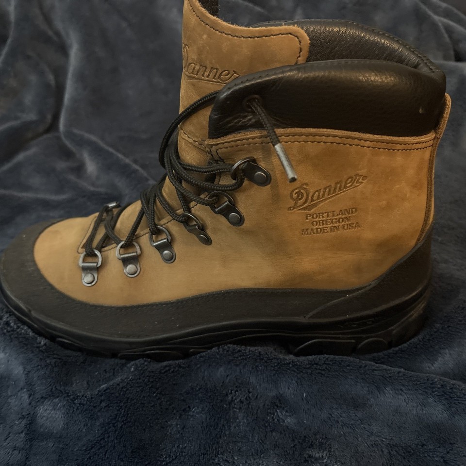 Danner Combat Hiker Boots Men’s Size 10 Brown Leather Crater Rim Vibram ...