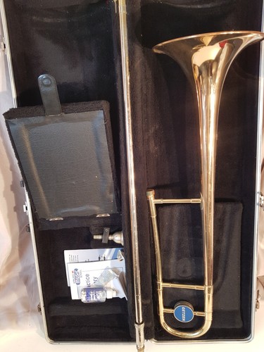 GETZEN U.S.A. VINTAGE TROMBONE IN ORIGINAL CASE. MODEL 400. | eBay