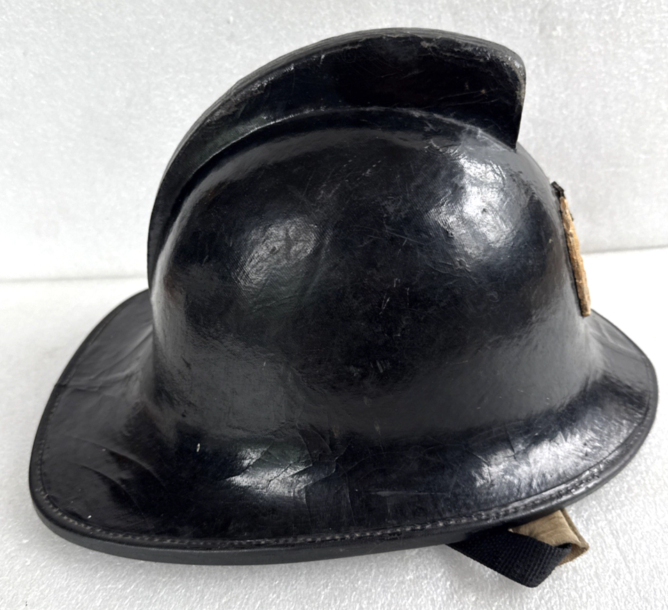 Dublin Fire Brigade - Obsolete 1974 Cromwell Arden Fireman's Helmet ...