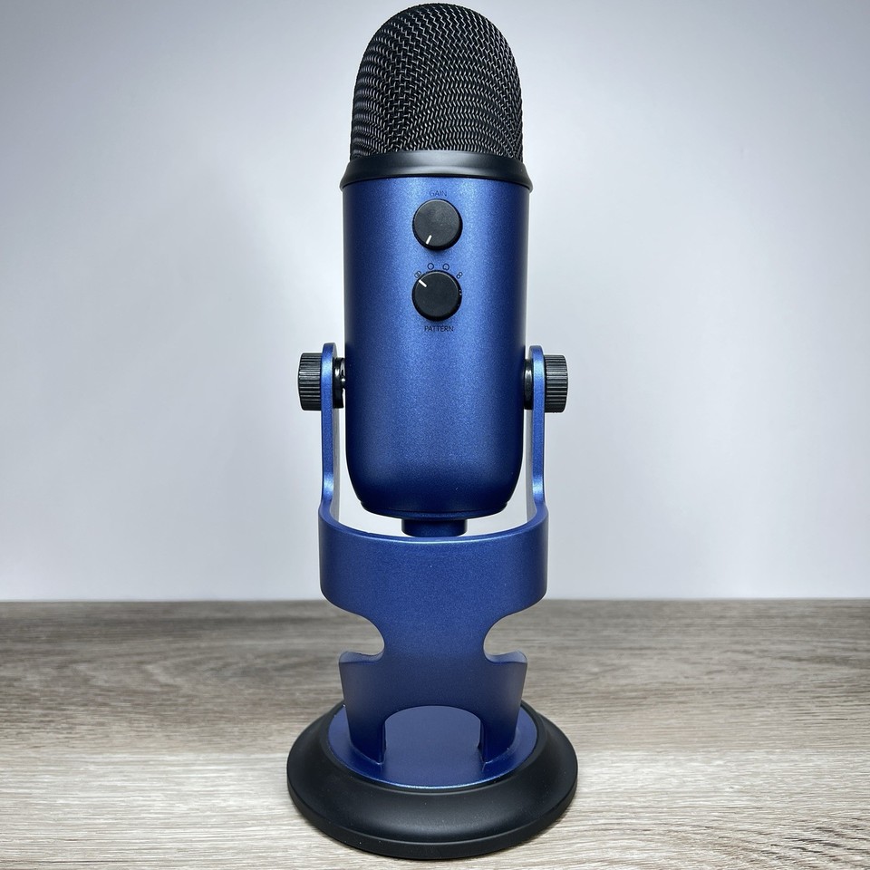 Yeti Blue USB Microphone for Gaming, Streaming Logitech Creators ...