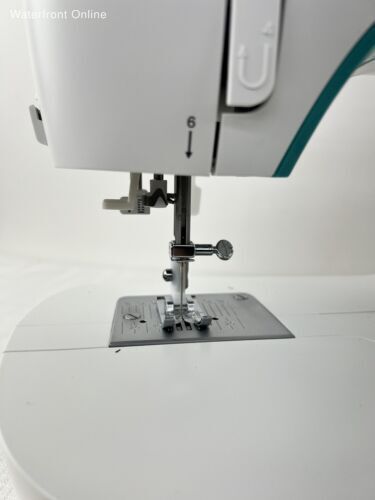 Singer M3300 Sewing Machine 23 Built In Stitches Needle Threader | eBay