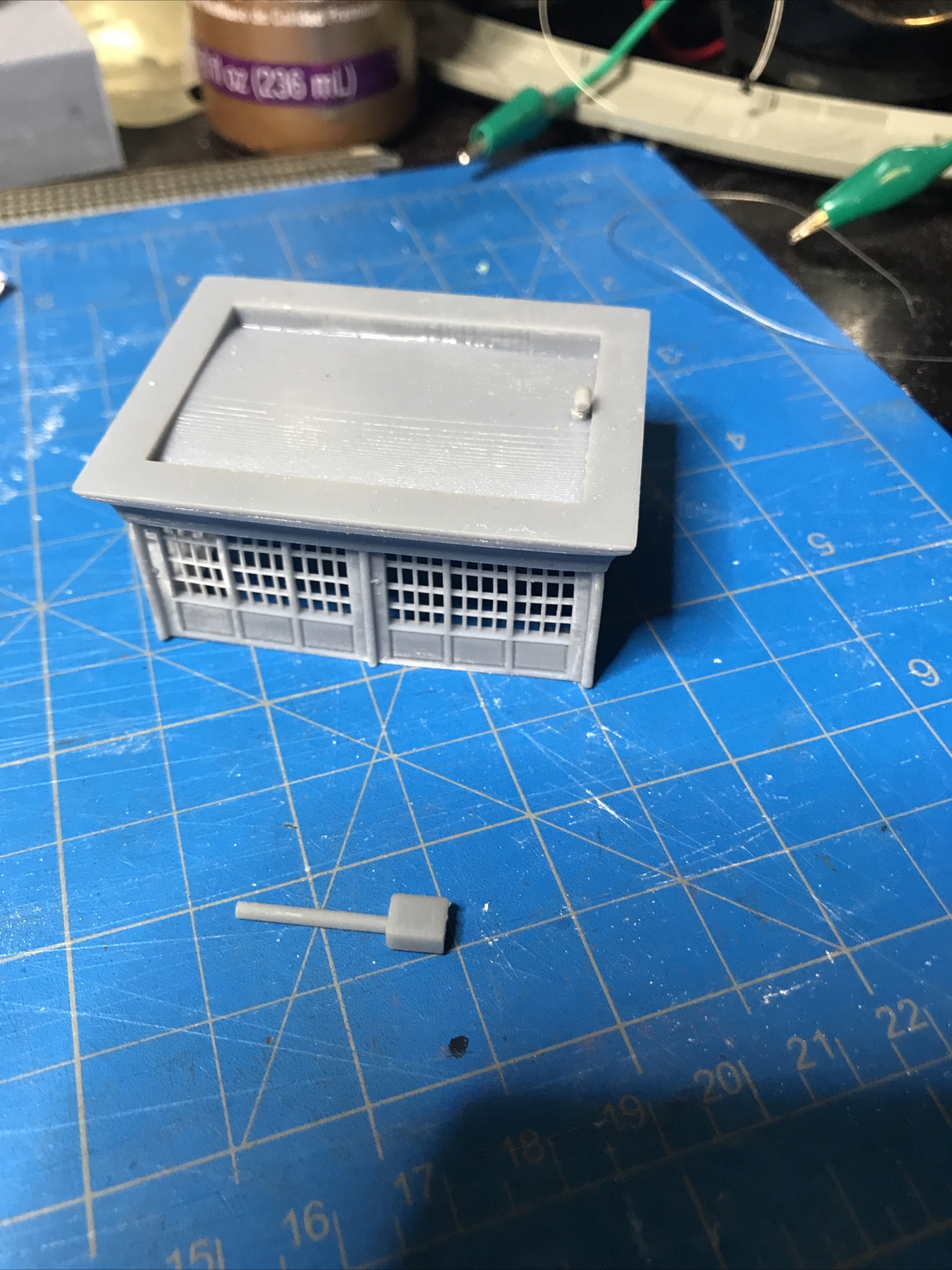 N Scale Garage - Door Closed | eBay