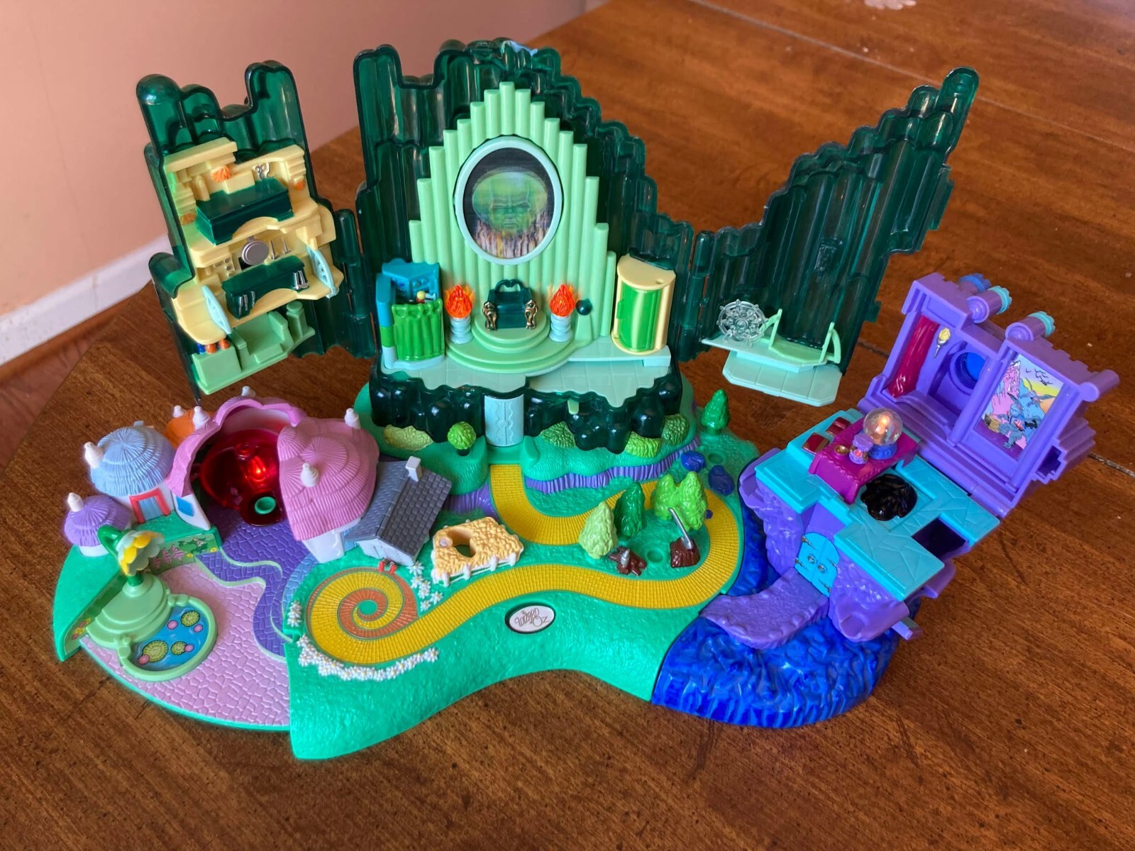 Vintage Wizard of Oz Emerald City Polly Pocket 2001 Bluebird Playset | eBay