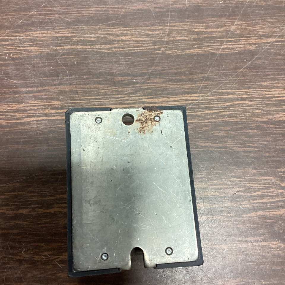 Crydom D1210 Solid State Relay 3-32v-dc 10a Amp 120v-ac E62 | eBay