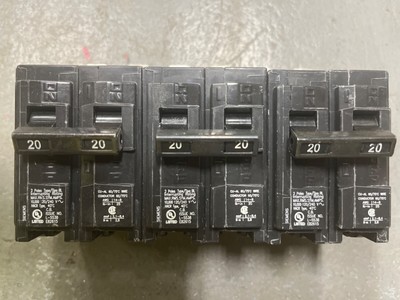 Circuit Breakers - 3 Pole Type
