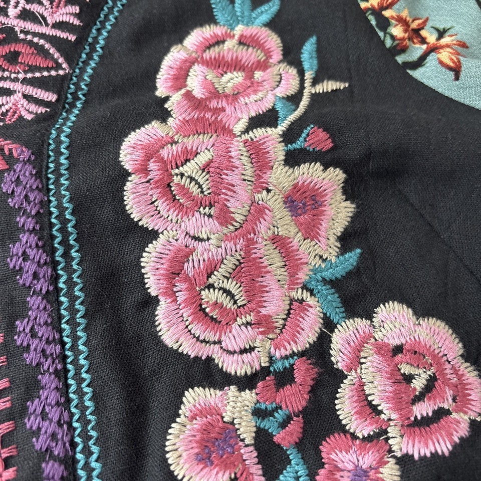 Calessa Top Womens Size L Embroidered Split V Neck Boho bell sleeve ...