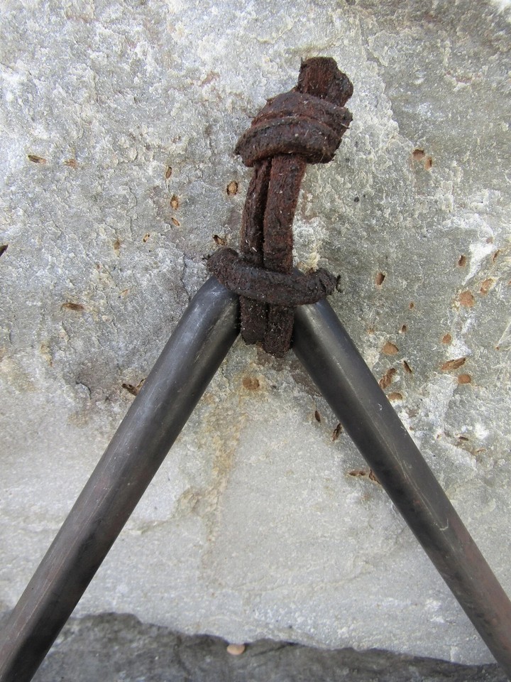 Rustic Wrought Iron Farm Ranch Chuck Wagon Triangle Dinner Bell w ...