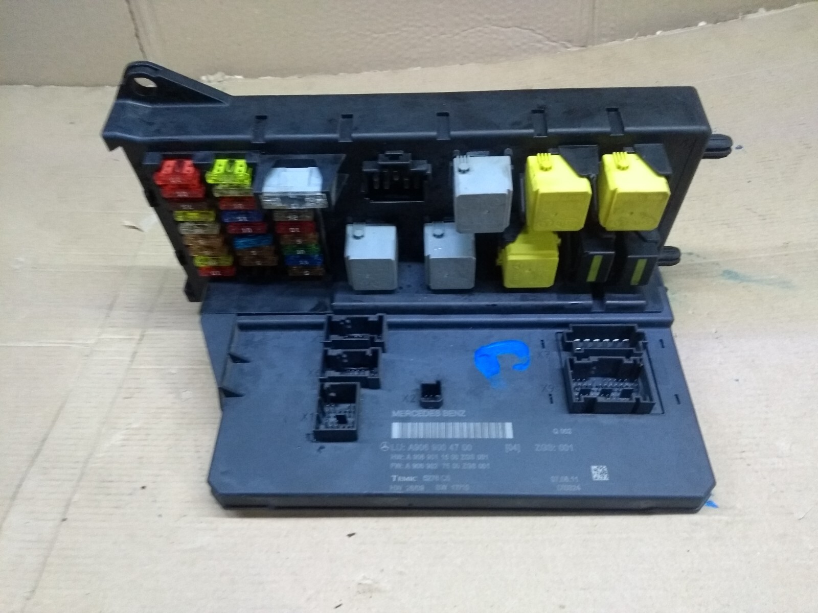 MERCEDES SPRINTER SAM MODULE/FUSE BOX A9069004700 for sale online | eBay