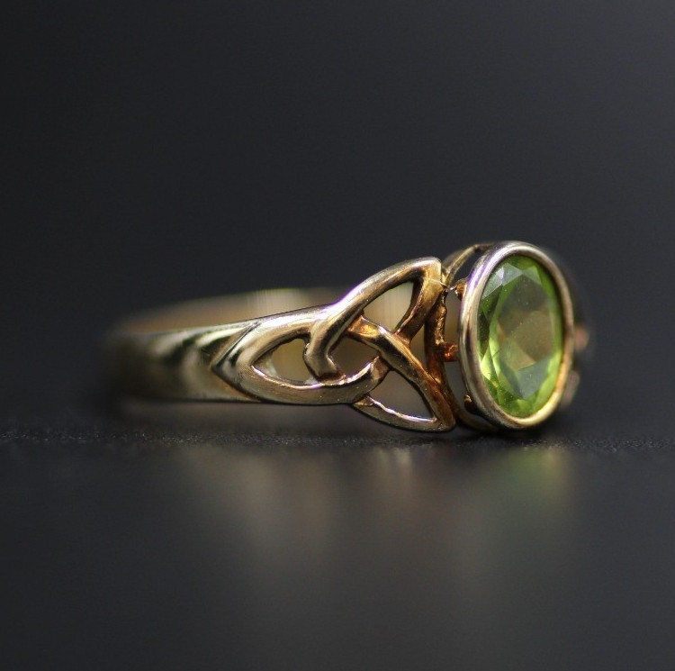 .375 9ct YELLOW GOLD PERIDOT Celtic Knot Design Ring R 1.81g -S09 | eBay UK