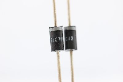 BZX70 C43 DIODE NOS (ancien stock neuf) 1 pièce. C461U14F200614 | eBay