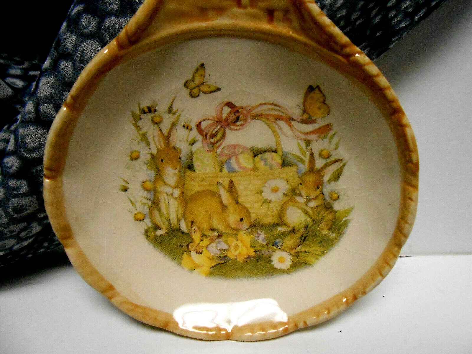 Cracker Barrel Bunny Basket Spoon Rest Susan Winget Art Dishwasher Safe ...