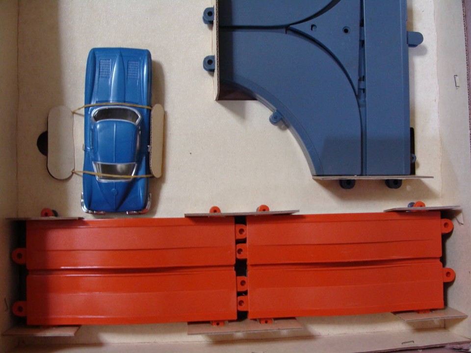 DEADSTOCK IDEAL MOTORIFIC TORTURE TRACK CHEVROLET CORVETTE | eBay