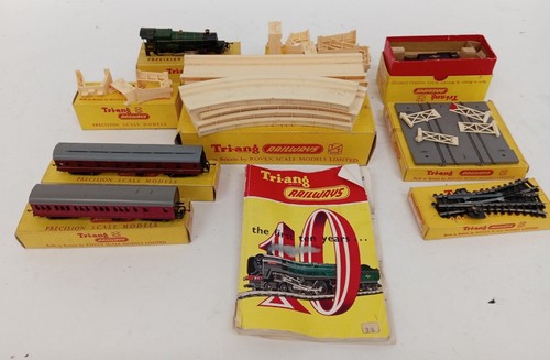 Vintage Tri-ang TT Gauge Model Railway Carriages Wagons Track & Scenery ...