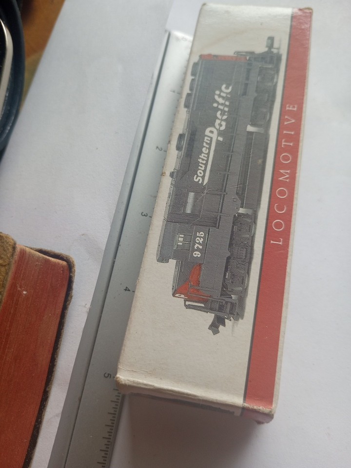 SOUTHERN PACIFIC SP 9725 LOCOMOTIVE TRAIN NO. 418 HIGH SPEED WITH THE ...