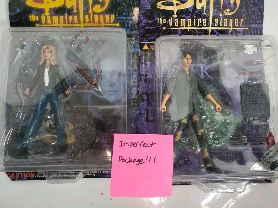 Buffy the Vampire Slayer Action Figures Buffy & Xander By Moore 1999 ...