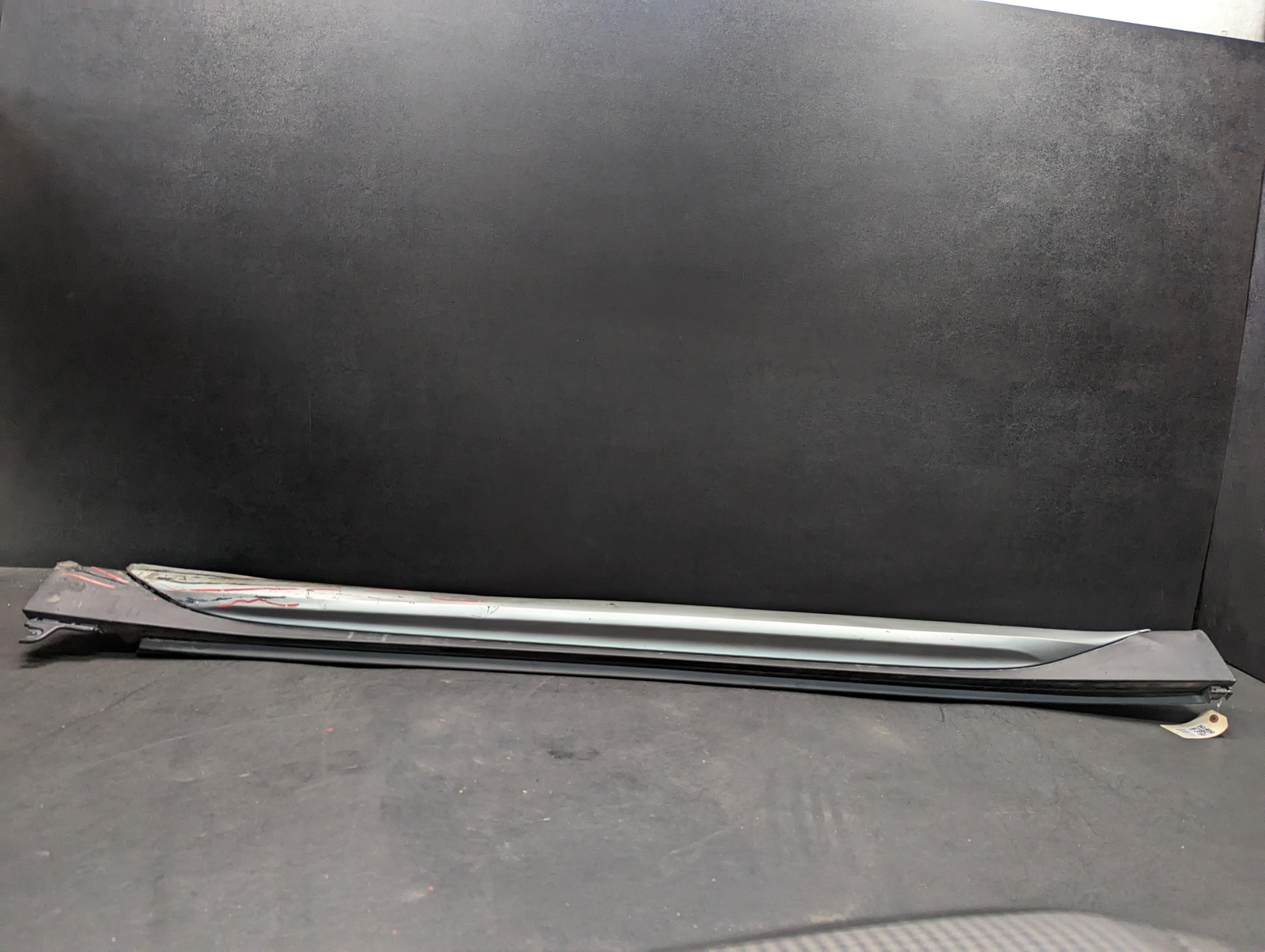 Right Rocker Panel Molding 2022 BMW X1 51777332328 2016 2017 2018 2019 ...