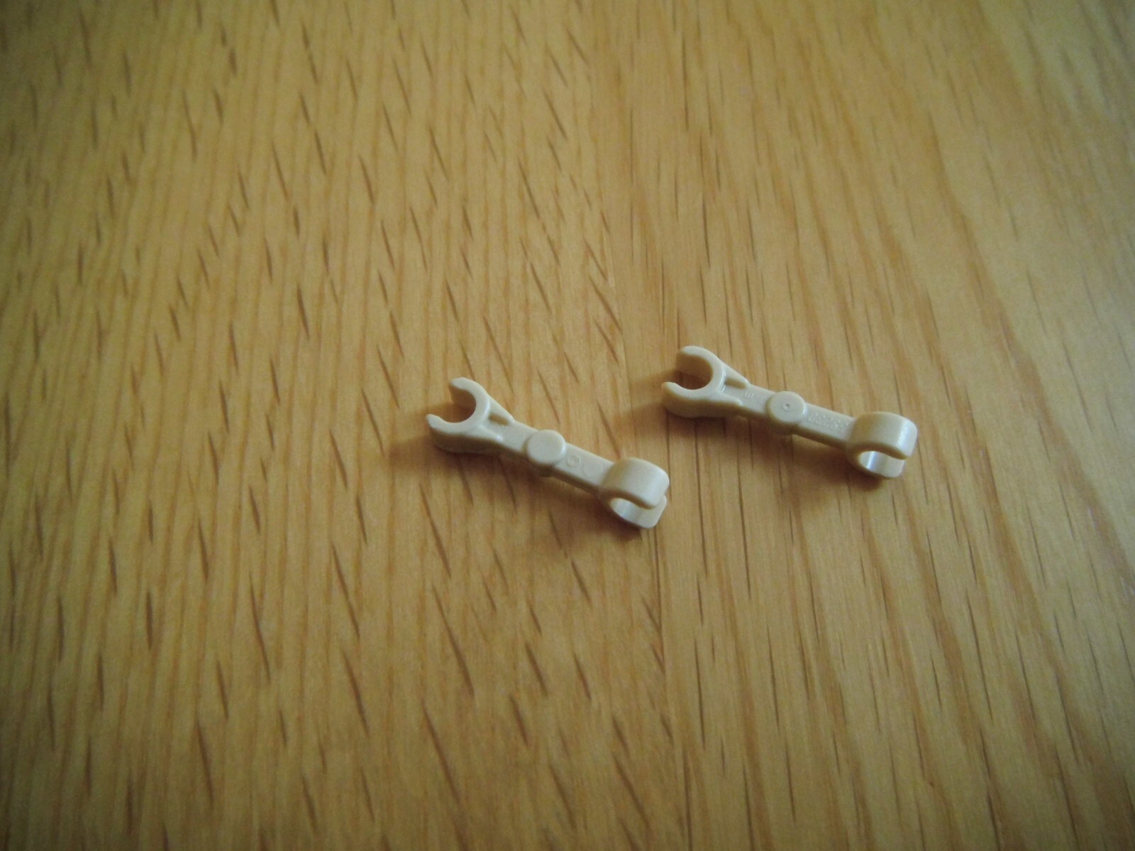 Lego 2 x 59230 Minifig Mechanical Arm Straight Tan (4508093) | eBay UK