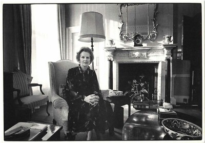 Margaret Thatcher 1983, 10 Downing Street UK Prime Minister Photo ...
