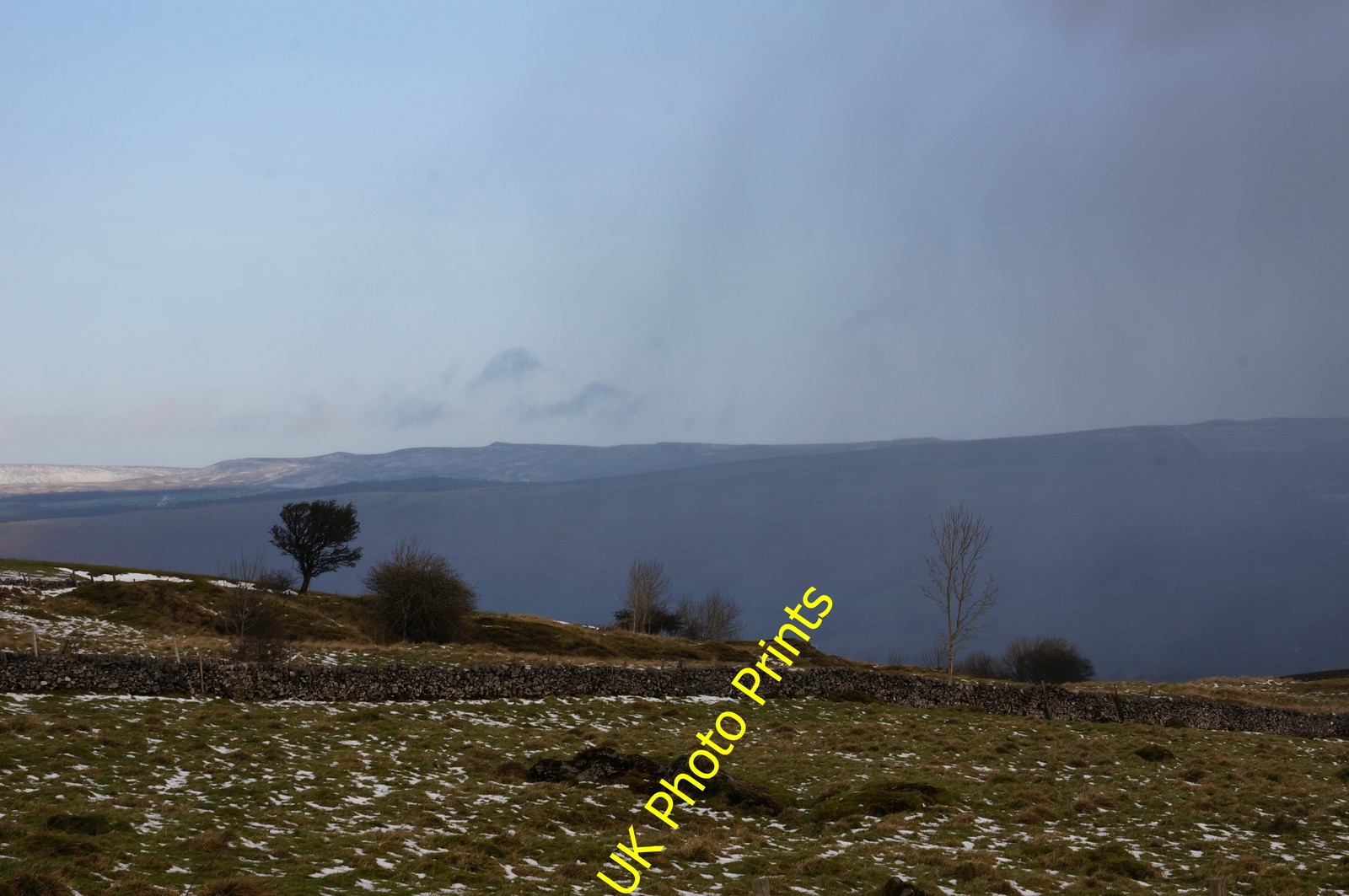 Photo A1 Tail end of a squall Castleton/SK1582 Shower passing over Hope ...