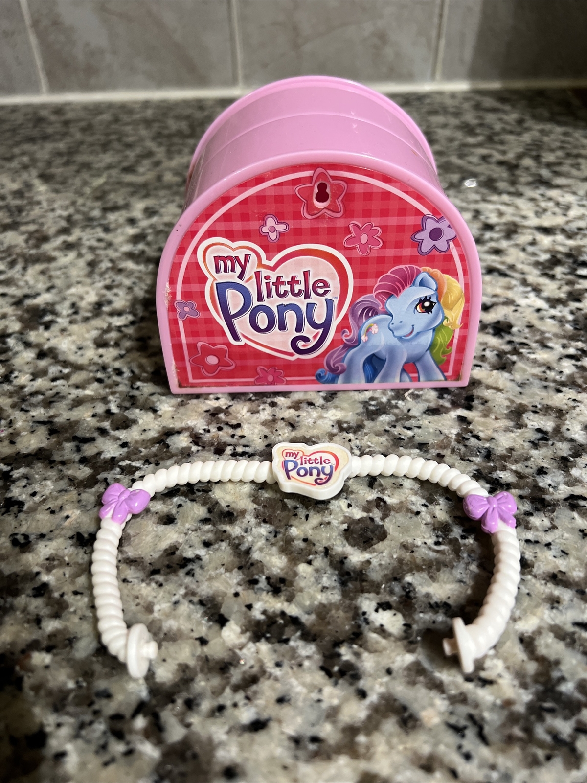 My Little Pony Birthday Celebration Razzaroo 2002 Musical Cake, 5 ...