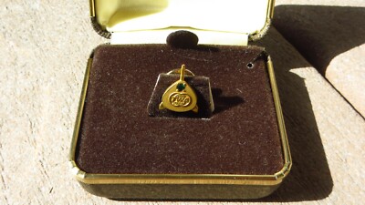 Vintage TWA Airlines Service Gold Lapel Pin Badge w/ Emerald-Like Stone ...