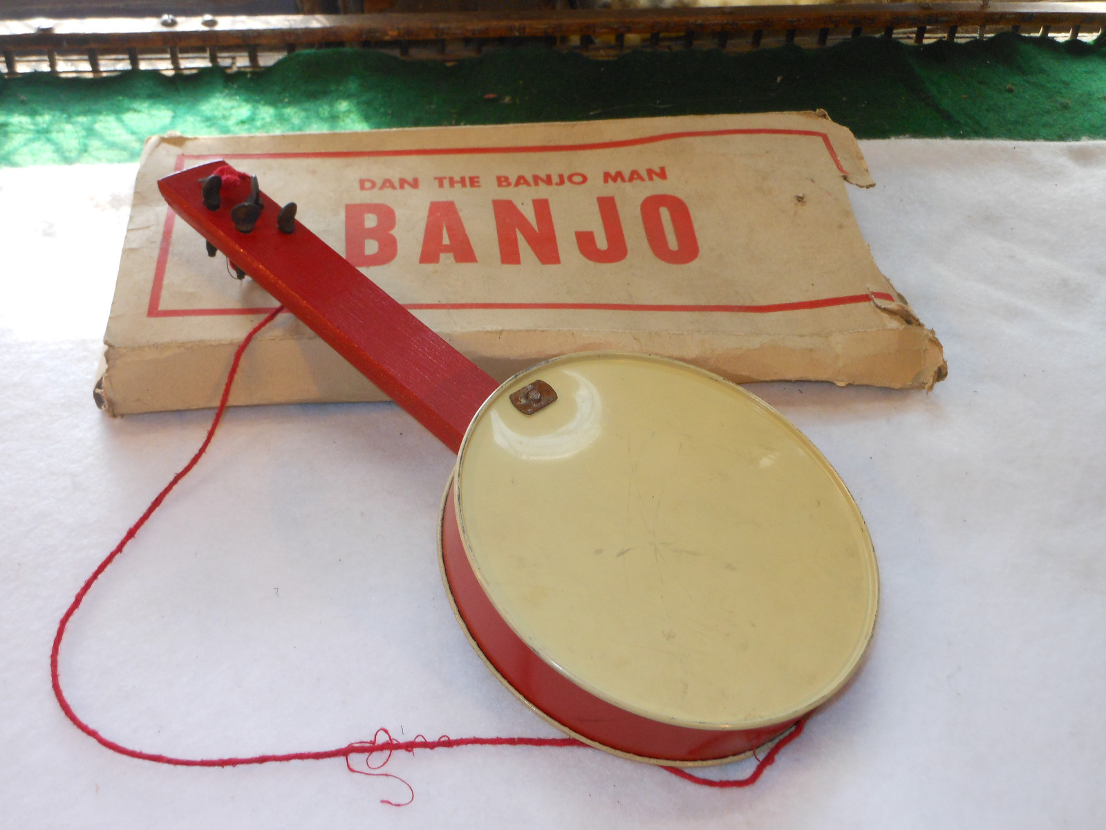 Vintage Dan the Man Banjo Toy w' Original Box Tin Toy Guitar Instrument ...