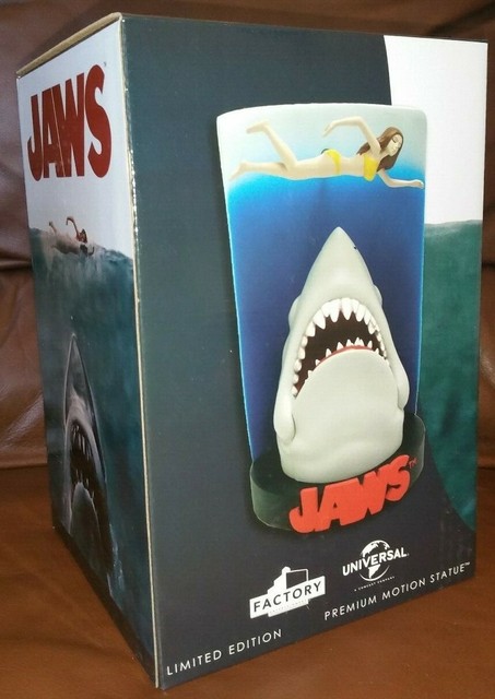 Jaws Swimmer Poster Premium Motion Resin Statue Factory Entertainment 9 ...