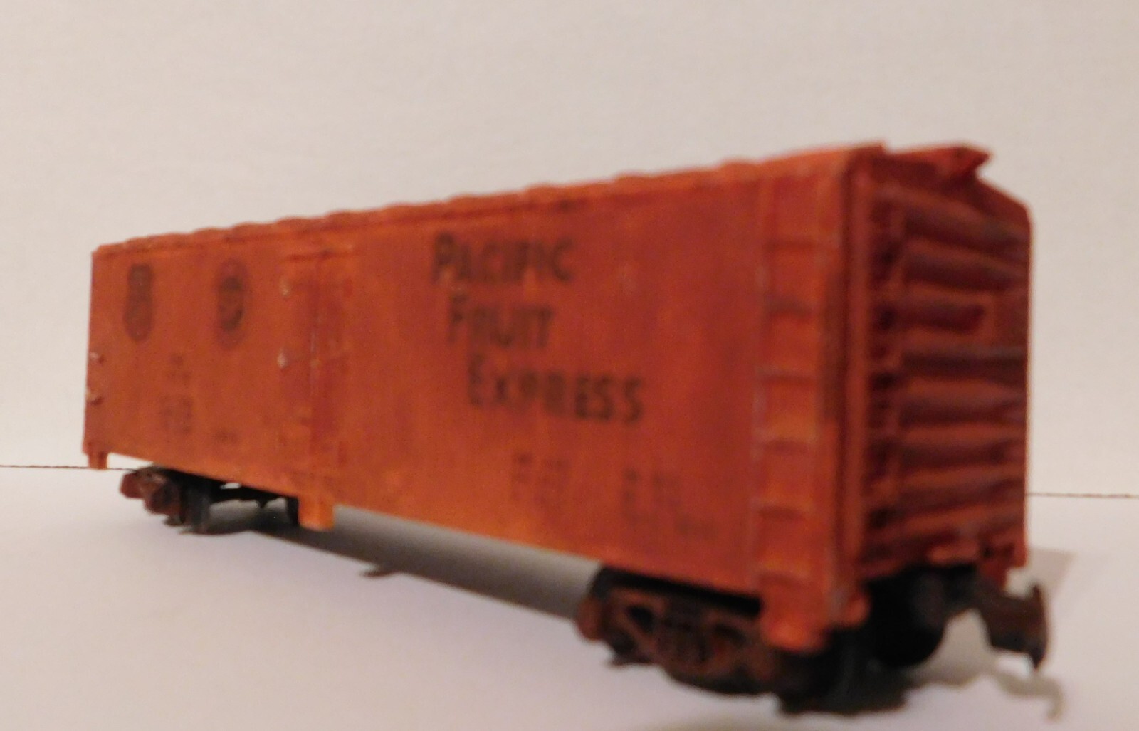 Tyco 41' Ventilated Reefer ~ Pacific Fruit Express ~ Rd# PEE 77678 - HO ...