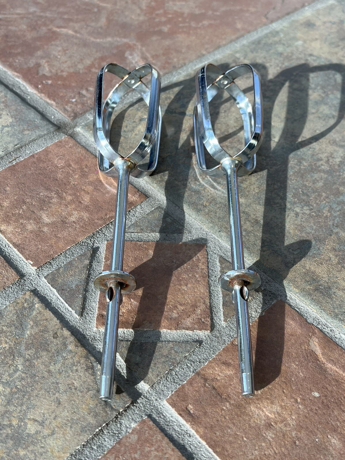 Vintage General Electric Handheld Kitchen Mixer Portable WORKS D1 M24 ...