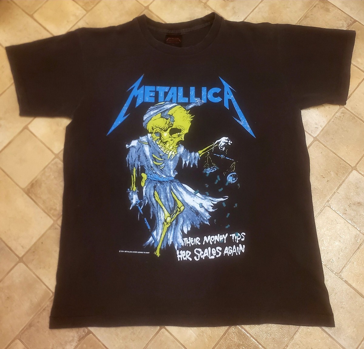 Doris Metallica Logo