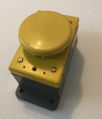 Pneumatic Valves - Palm Button