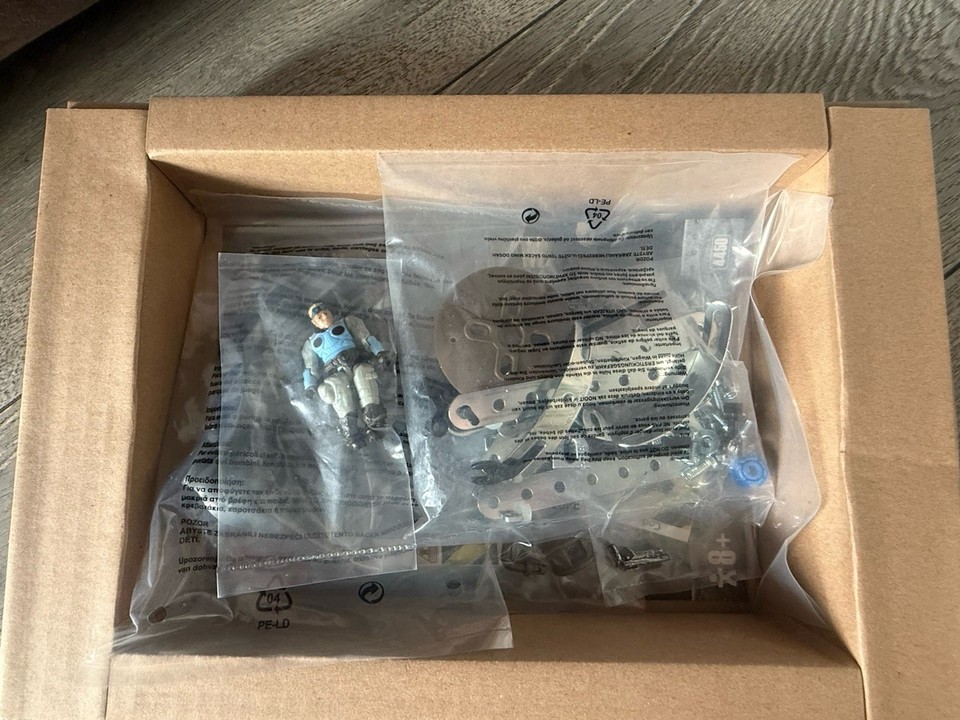 Meccano 4450 Gears of War Judgement Silverback Construction Set Brand ...