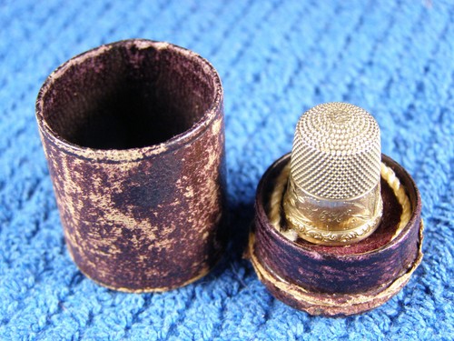 Antique Engraved GOLD THIMBLE & Case - Simon Brothers - c1870s | eBay