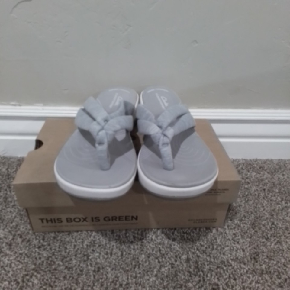 Size 9 Women's Clarks Arla Kaylie Grey Slip On Flip Flop Thong Sandals ...